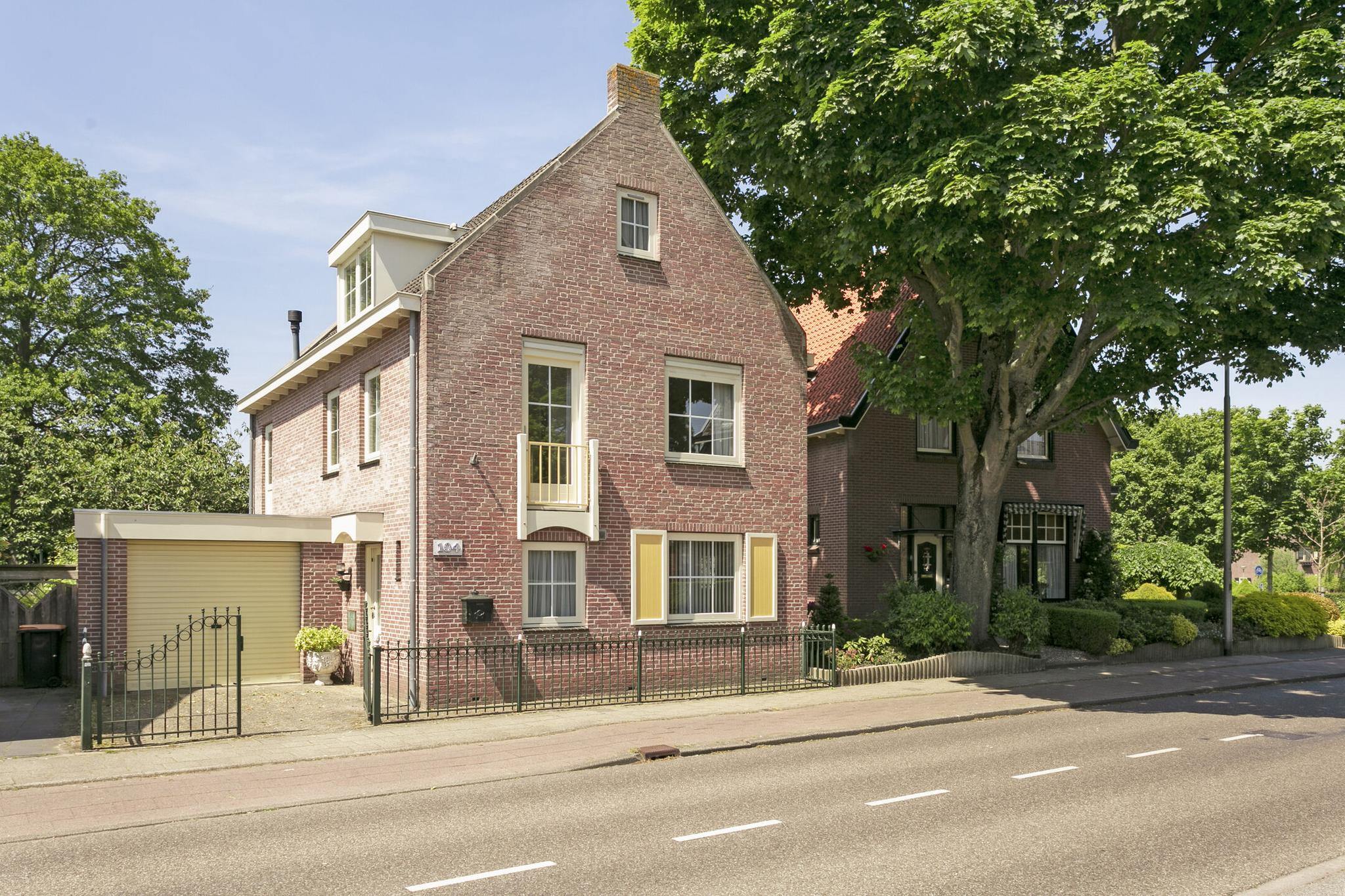 Heereweg 104 Lisse (woonhuis) - te koop bij Chantal Lefeber Makelaardij